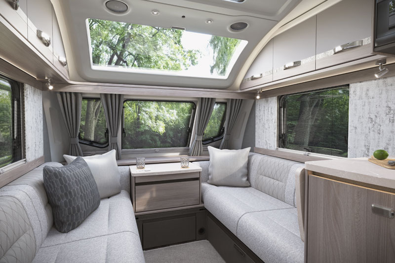 Swift Challenger Exclusive 480 | Winchester Caravans